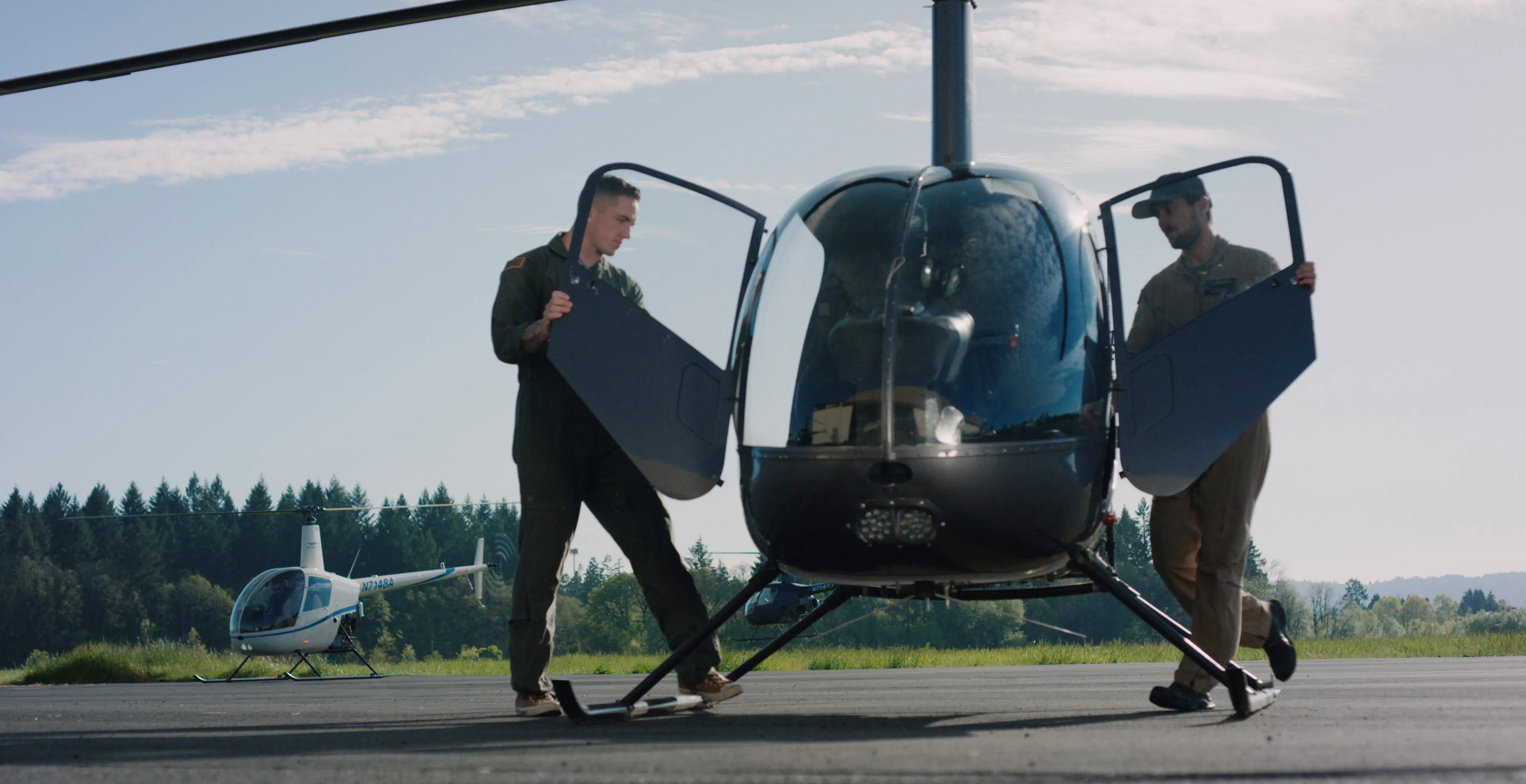 Private vs. Commercial Pilots: Salary, Duties, & Job Differences